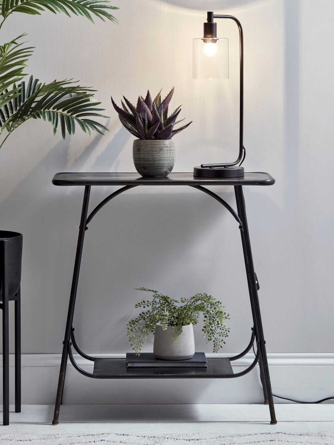 How To Create a Statement Hallway - Hallway Decor Ideas