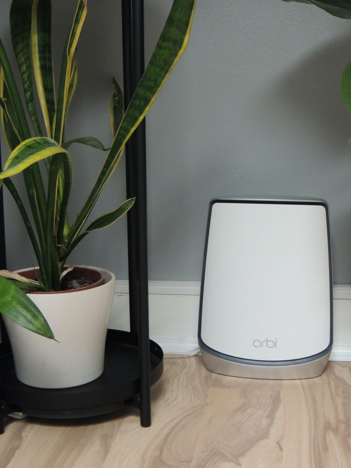 Netgear Orbi AX6000 Review - Top mesh WiFi system | In Two Homes